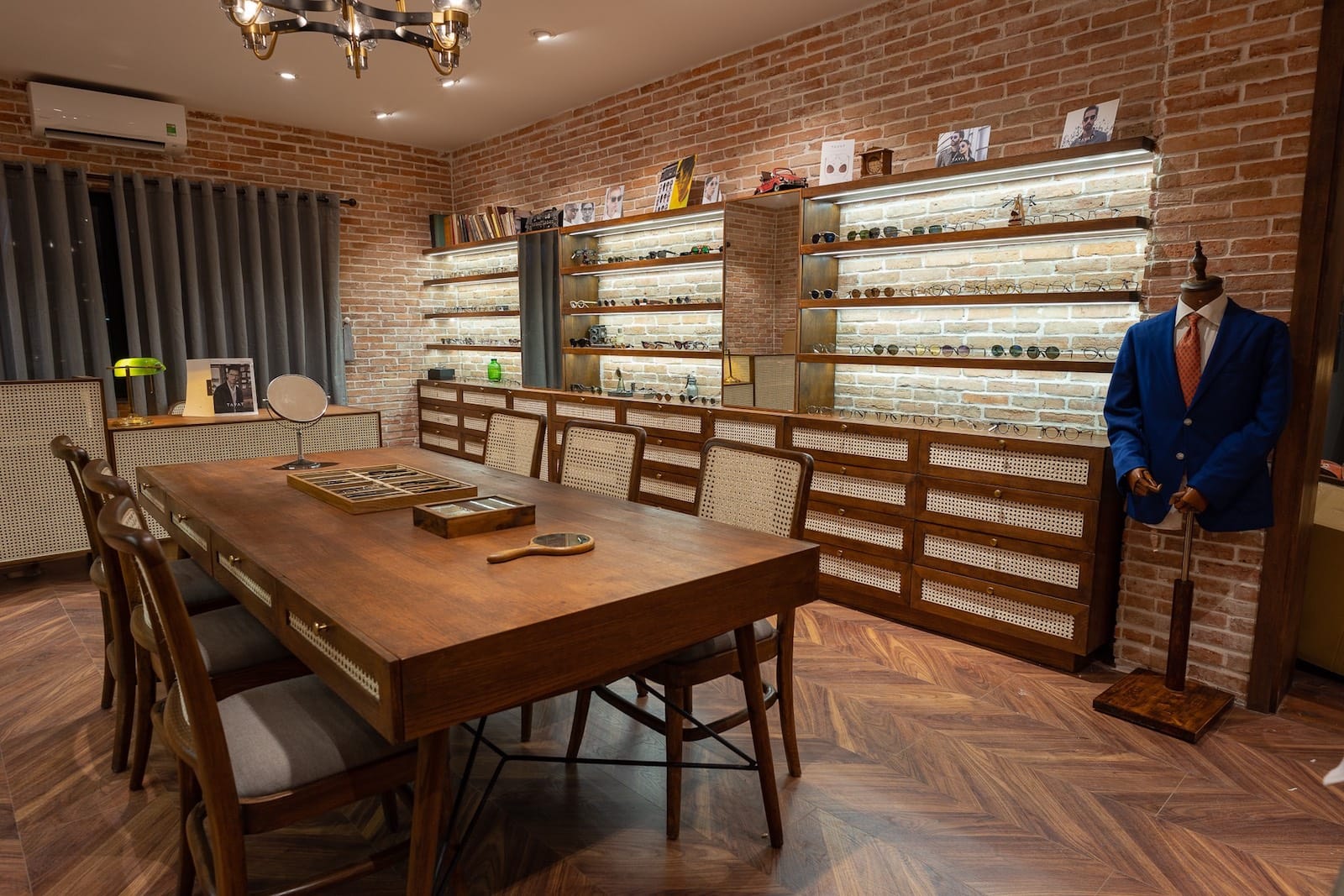 The Purists Club, Vietnam | Eyestylist | Online Eyewear Fashion Magazine